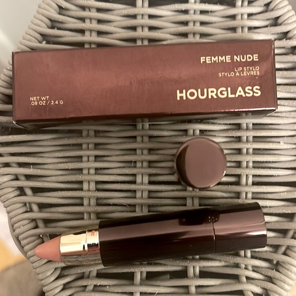 Makeup | Hourglass Lip | Poshmark